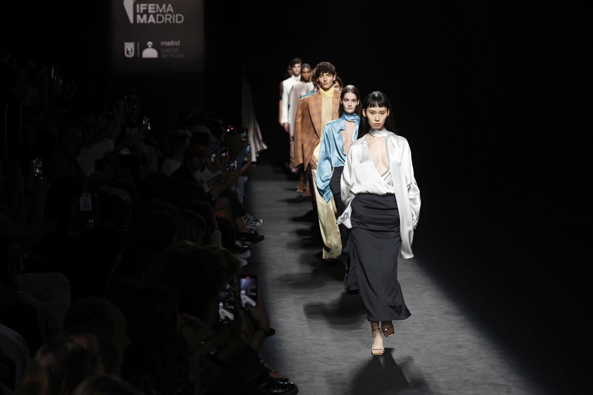 La pasarela MBFWM se adapta a nuevos formatos en Madrid - Pinker Moda ...