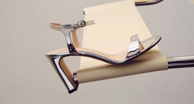 Completada la compra de Stuart Weitzman por parte de Caleres - Pinker ...