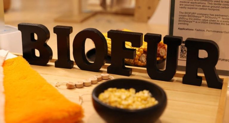 BioFur lanza el tejido BioSherpa, fabricado con biomasa renovable ...